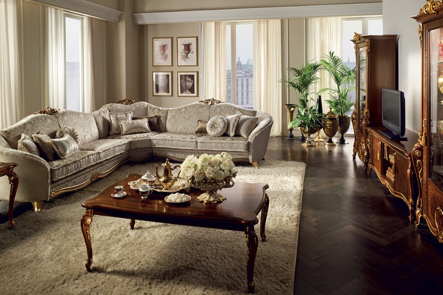 Lightness and elegance of a Renaissance style living room: the ...