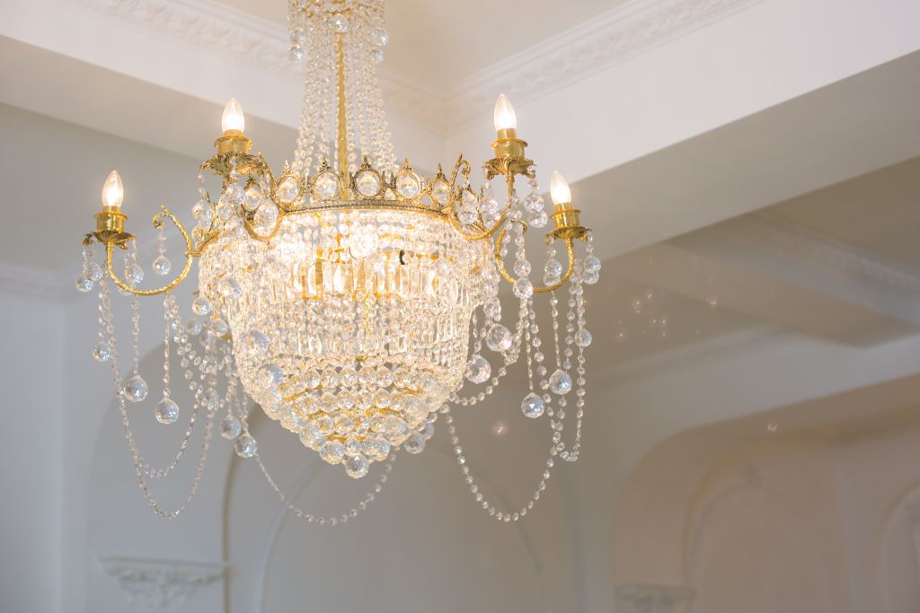 Why to choose a classic lighting design for your interiors